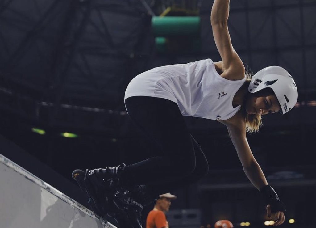 Manon Derrien, double championne du monde de roller freestyle park - We ...